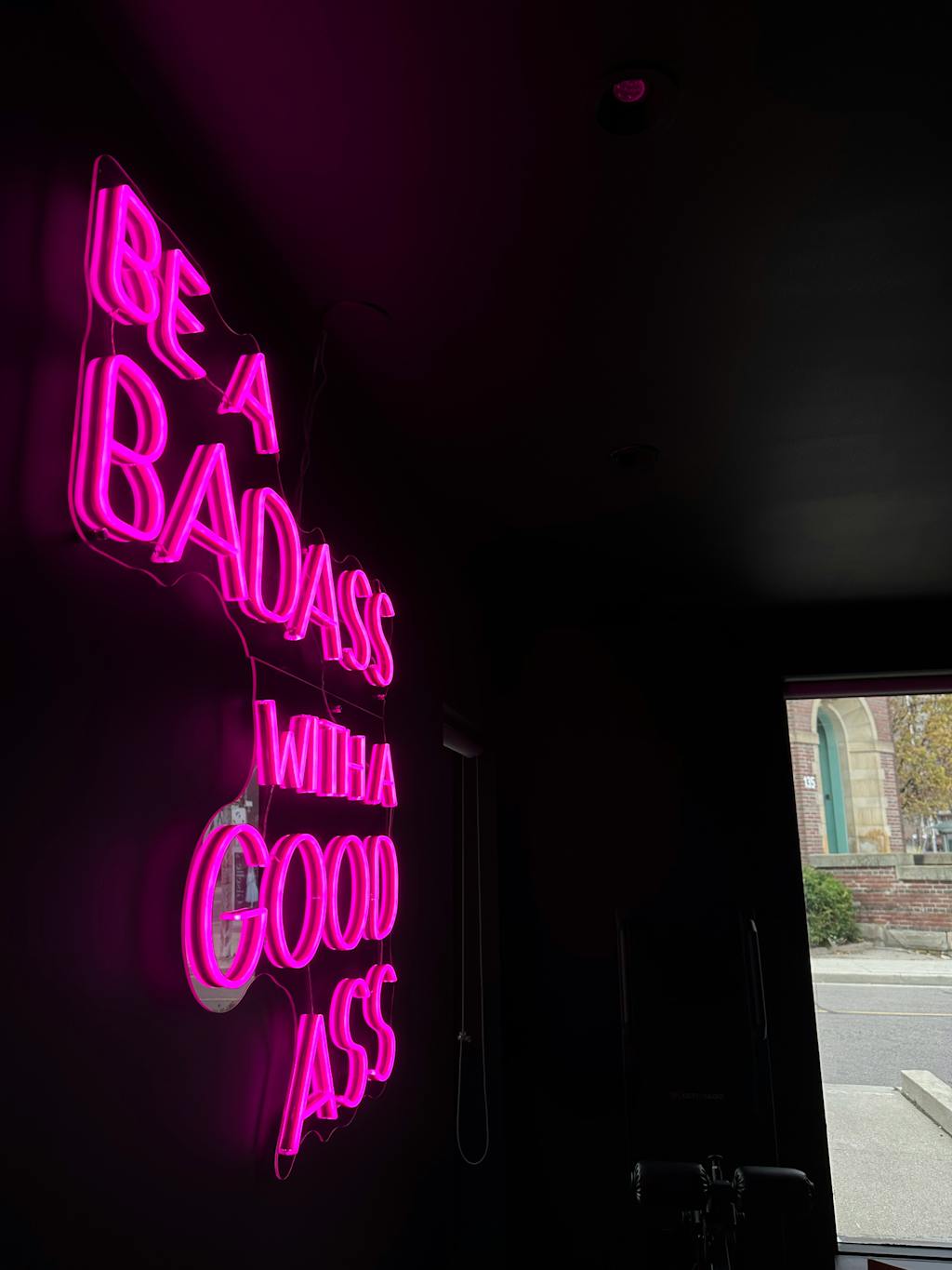 Custom LED Neon Signs| Vibrant neon lighting by Neonific – Neonific.com