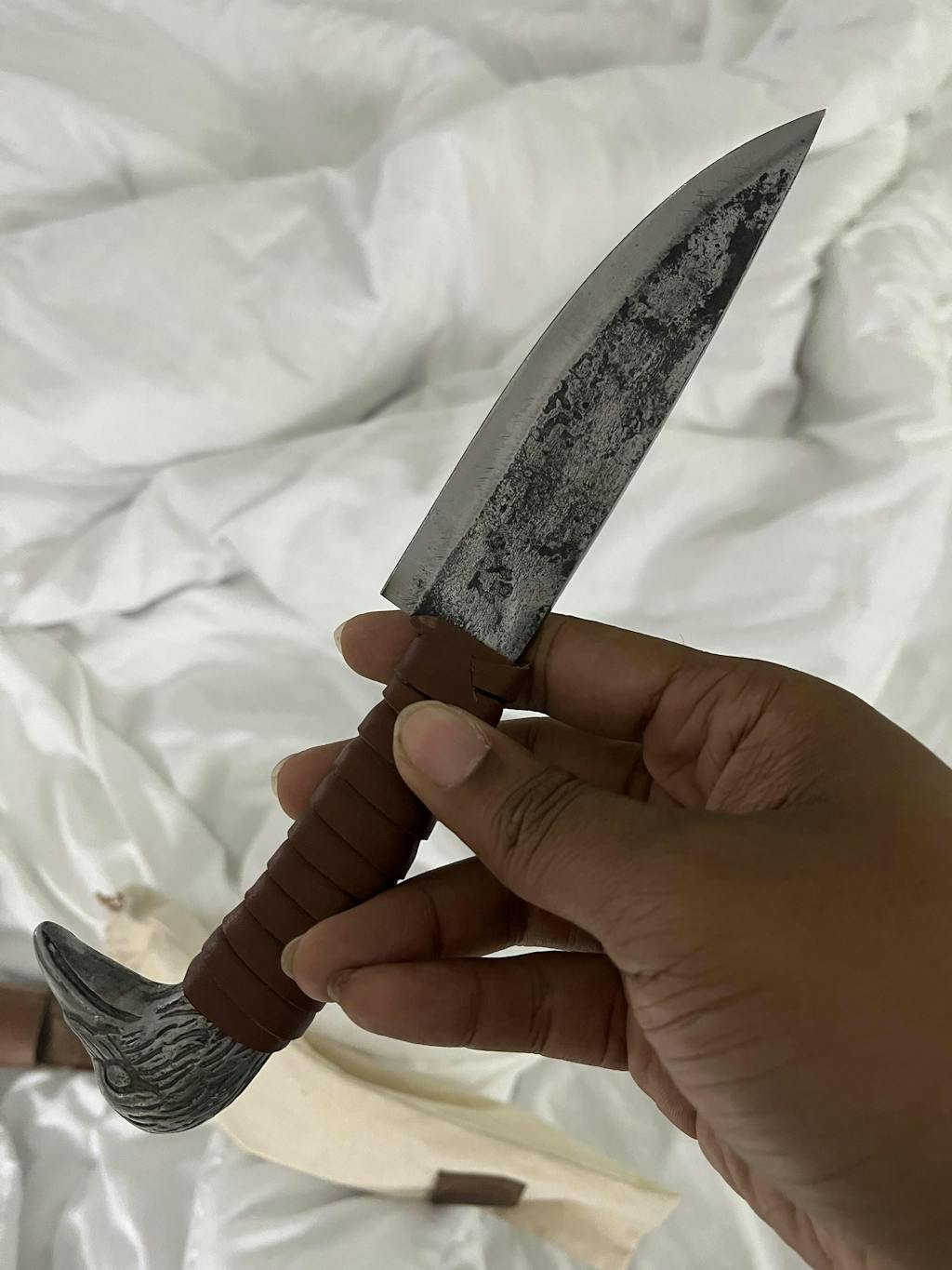 Raven Hilt Knife - 5.5" Blade (13 cm)