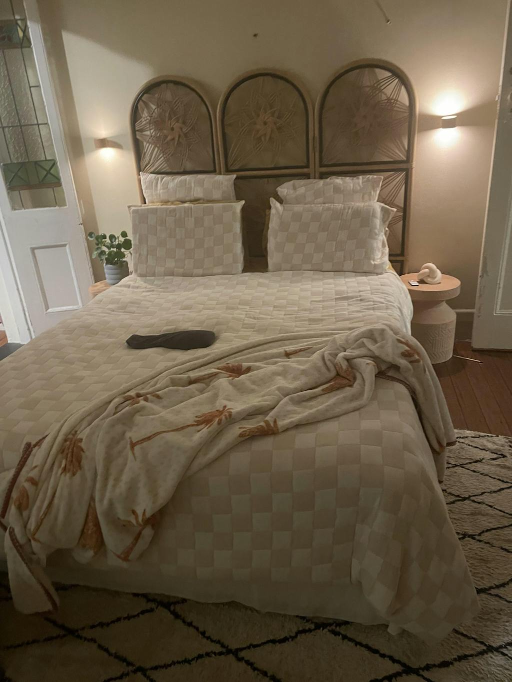 LED Rechargeable Wall Light/Sconce - Nova Lights