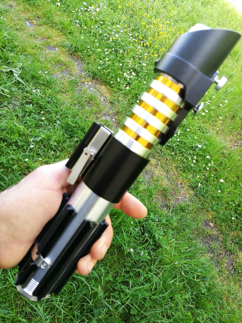 Elzar Mann Lightsaber – Innovative, Durable & Elegant Combat Saber