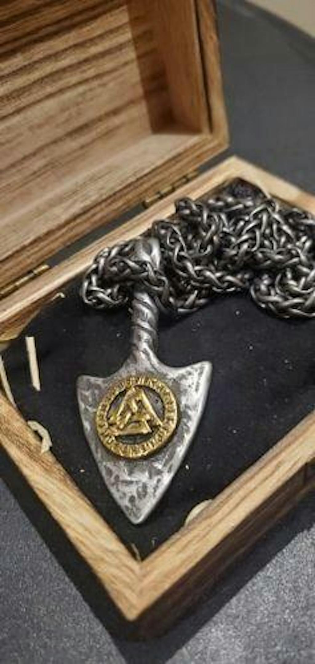Viking arrow necklace - Rune Valknut | Odin's Hall