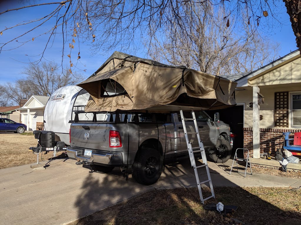 Smittybilt Overlander XL 4 Person Roof Top Tent 2883 – Off Road Tents