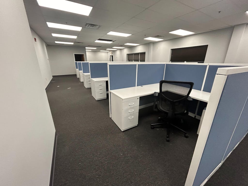 Steelcase L-Shape Cubicle