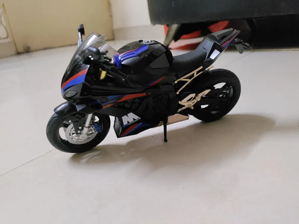 BMW S1000RR Scale Model bike collectible 1:9 | Assorted Colors – OGscale