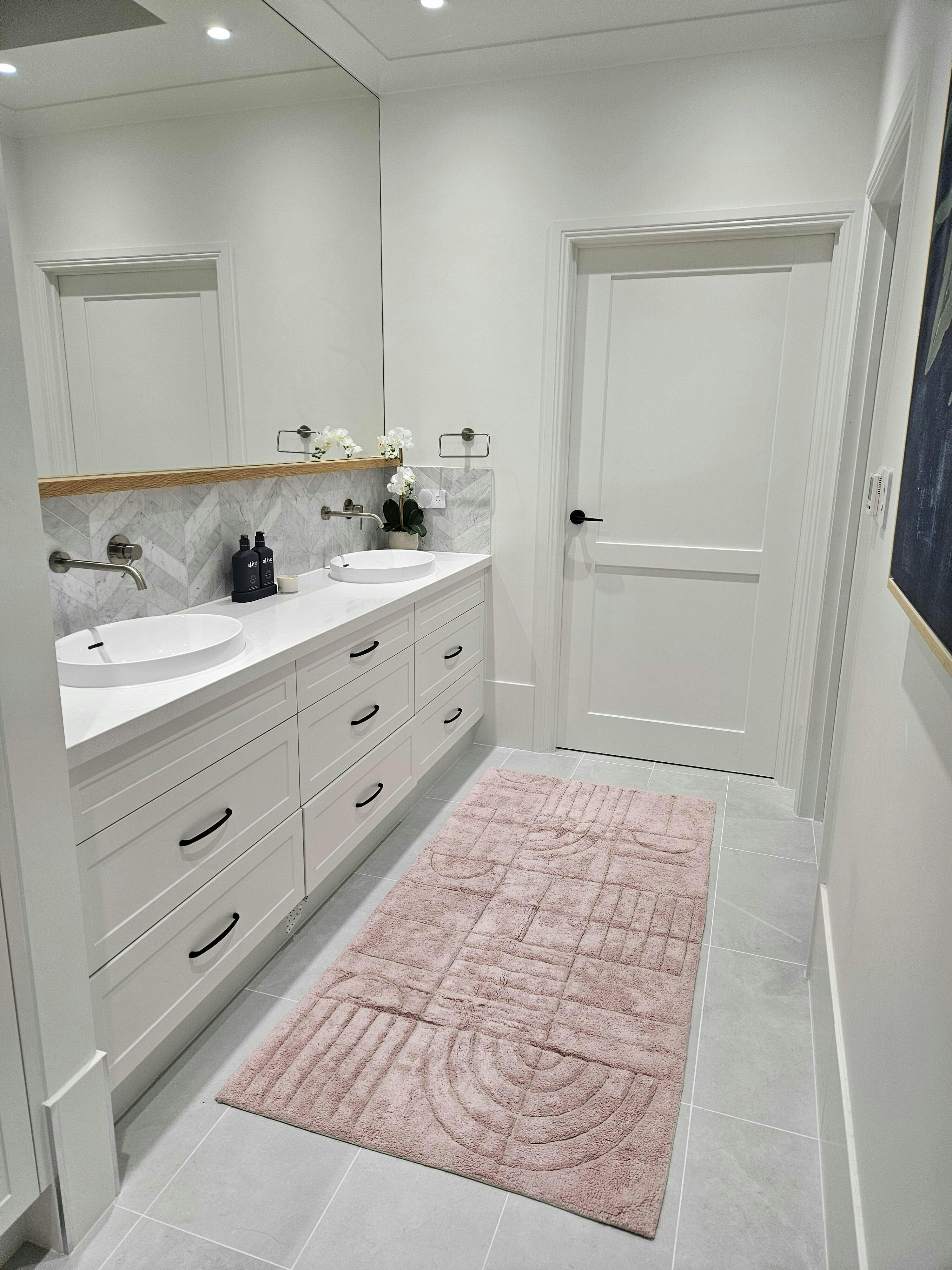 How To Use A Round Rug In Your Home