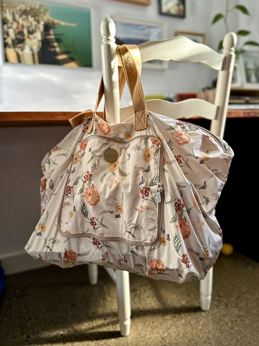 Fold-Up Tropical Tote - Convenient and Stylish Accessory — OiOi