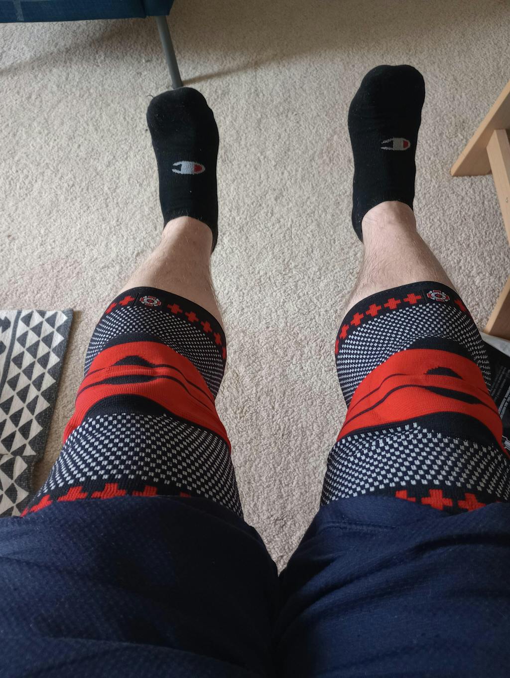 Compression Knee Sleeve – Old Bones Therapy