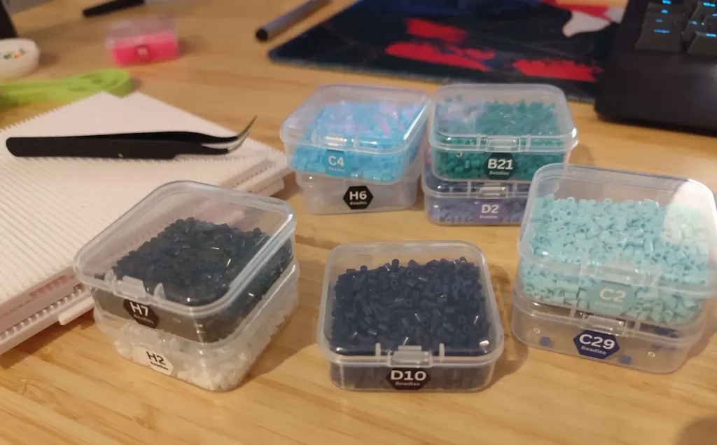 221 Colors Fuse Beads Ultimate Kit with Independent Containers - 221,0 ...