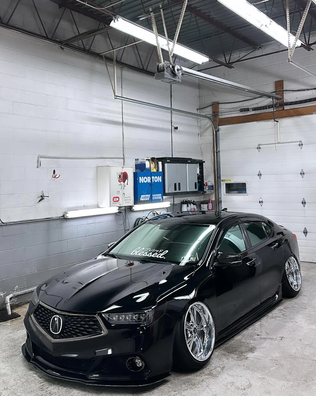 Neo Silver | Chrome Mirror Window Tint For Cars – Omnique