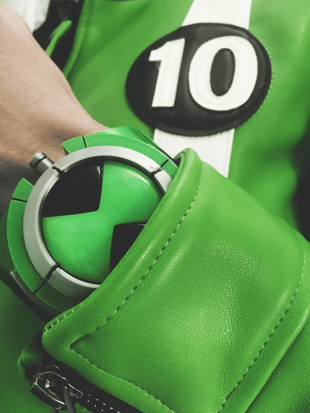 Ben 10 Alien Swarm Omnitrix – Omnitrix Shop