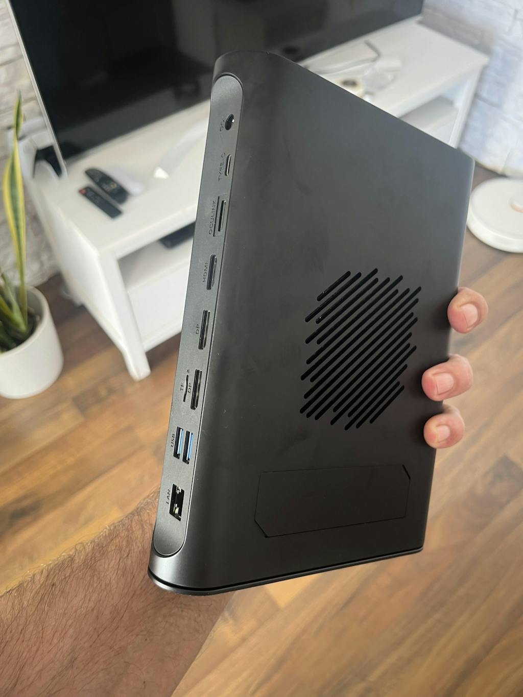 OneXGPU 2 Ultimate eGPU with AMD Radeon RX 7800M | High-Performance ...