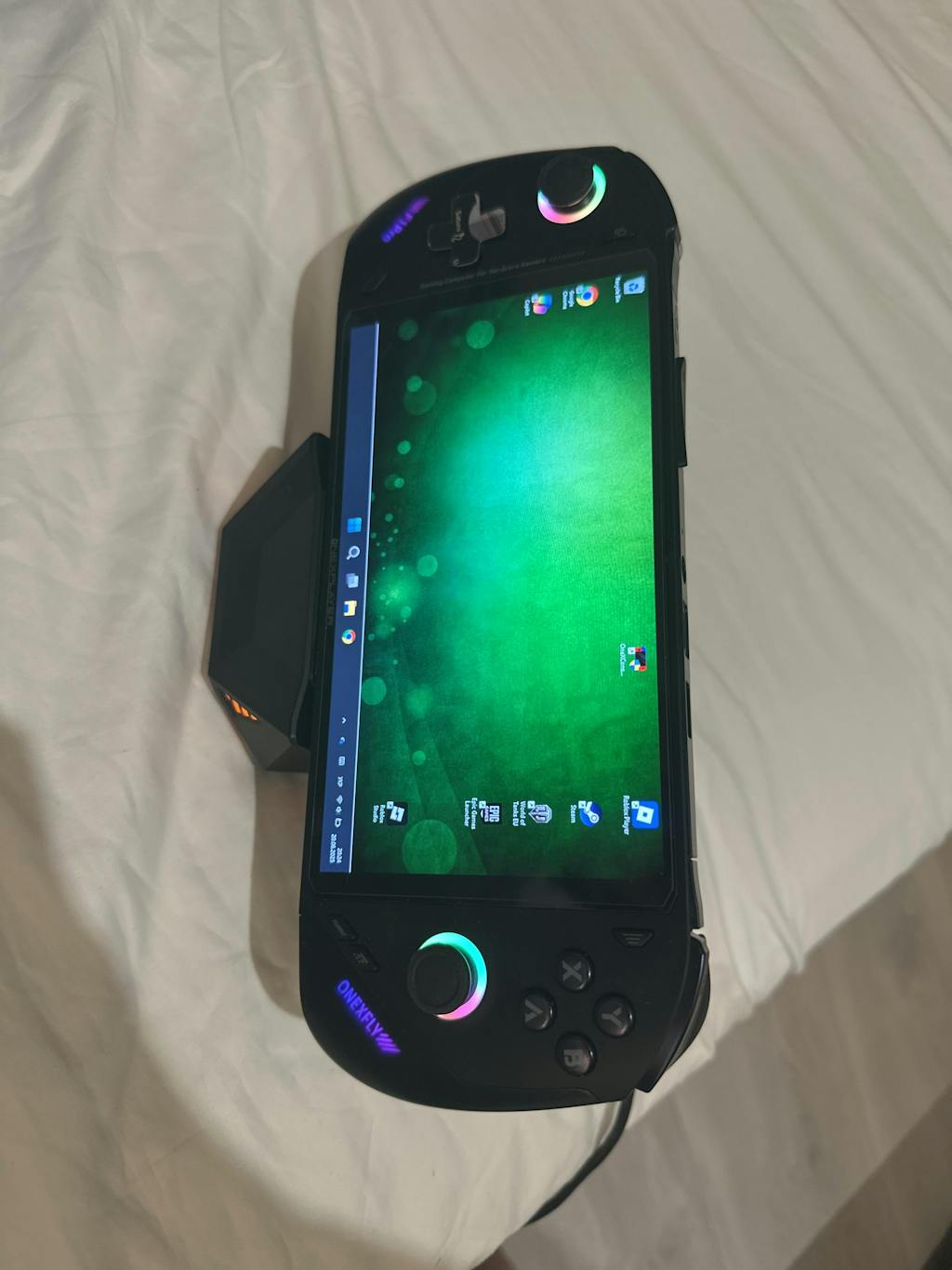 OneXFly F1 Pro - World's First AMD AI370 OLED 144Hz Gaming Handheld ...