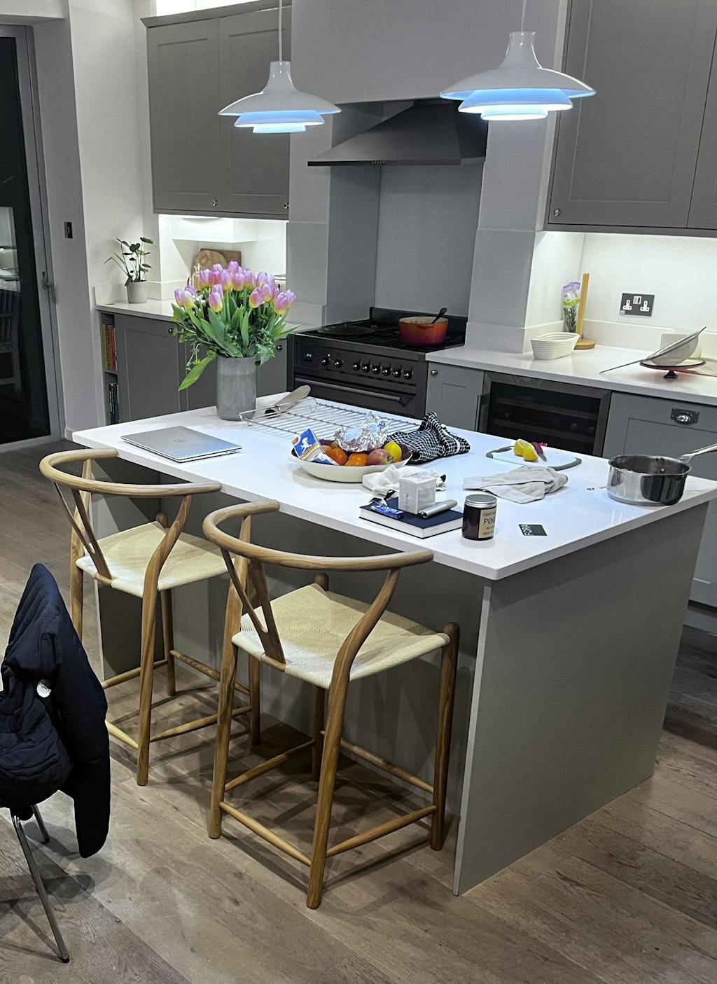 Tulip Dining Tables | Marble Tulip Tables | Onske