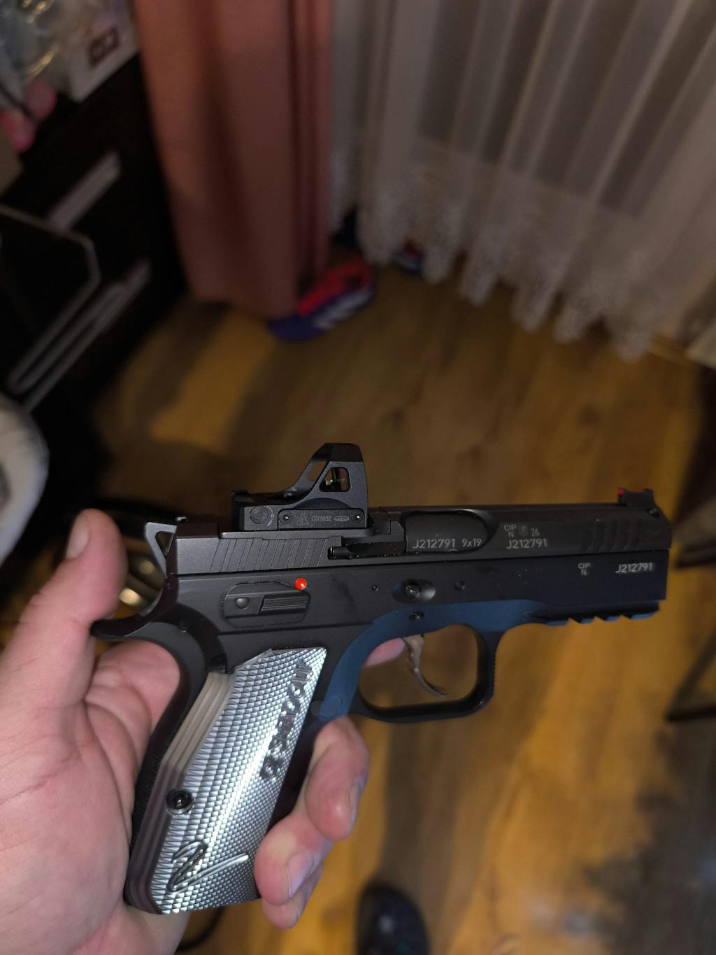 Walther PDP Optics Ready Plates: 1.0 and 2.0 Versions Explained ...