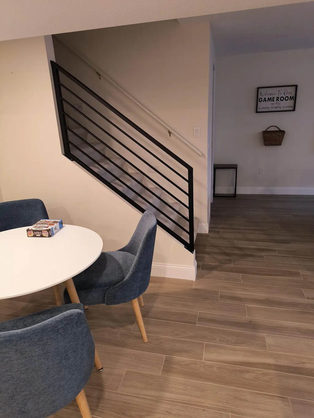 Angled Horizontal Stair Railing / Sloped Stair Banister