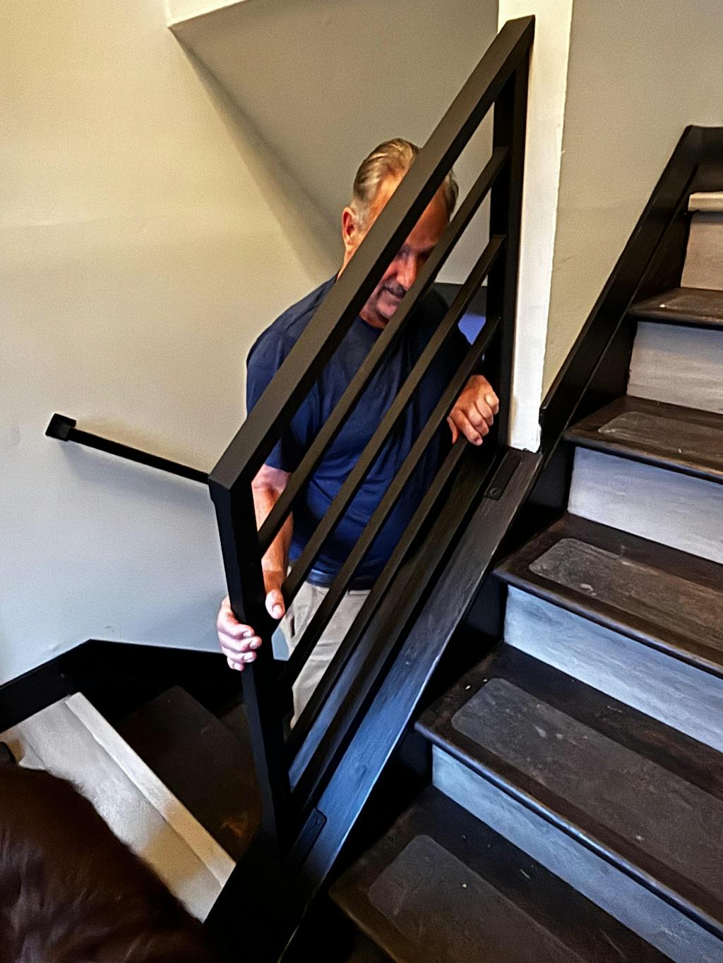 Angled Horizontal Stair Railing / Sloped Stair Banister