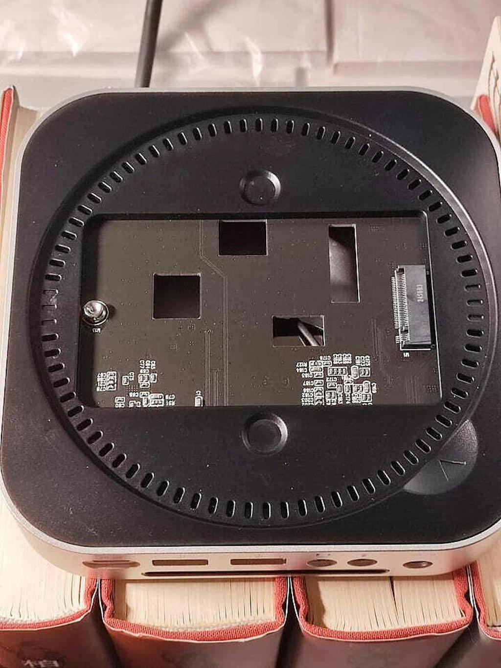 ORICO MiniLink 40Gbps One-Stop Storage and Dock