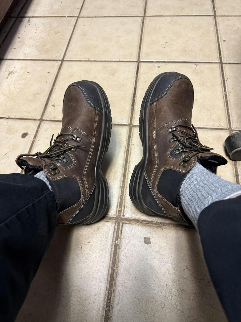 Men's Work Shoes Safety Composite Toe | Graphite Hands-Free Work Boots ...