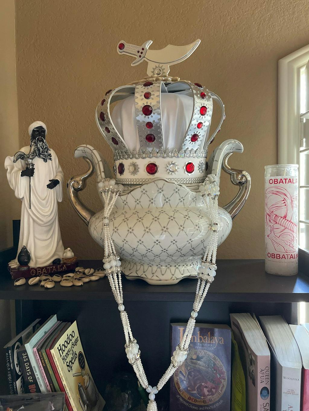 Obatala Ayaguna White and Red Handmade Crown – Osha Designs