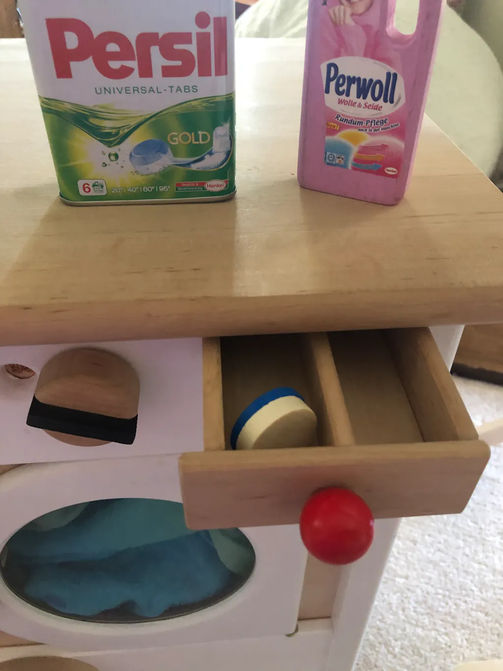 Erzi Laundry Detergent Wooden Pretend Play Toy — Oskar's Wooden Ark