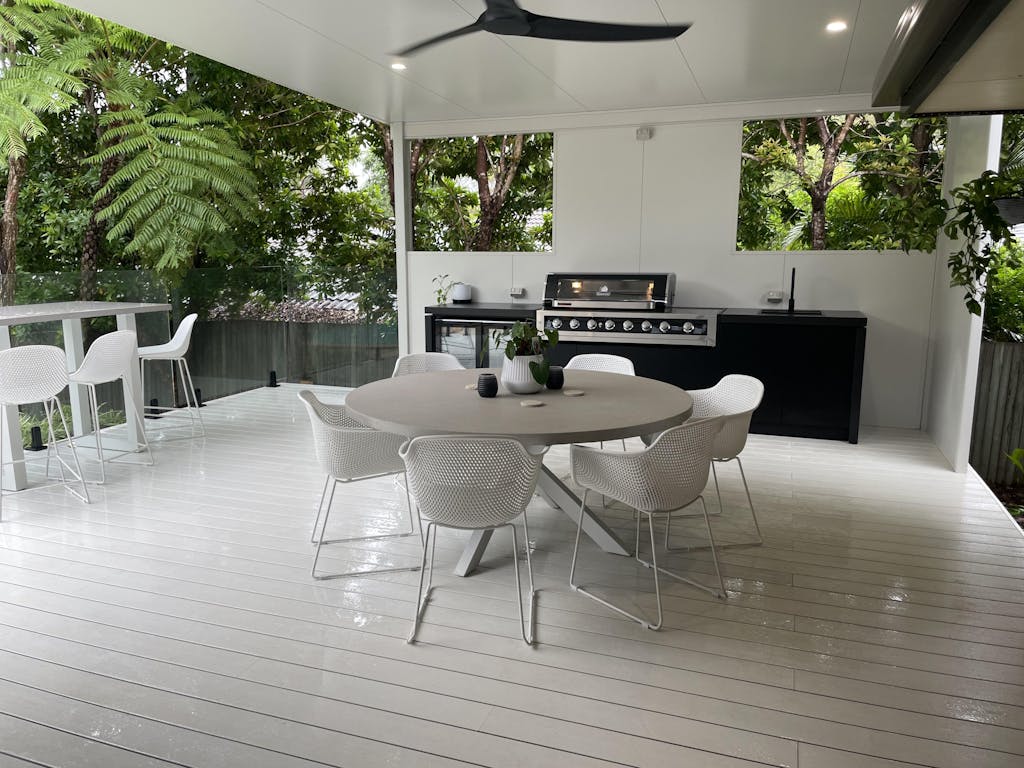 Excalibur Chelsea Round Dining Table with Lilac Chairs