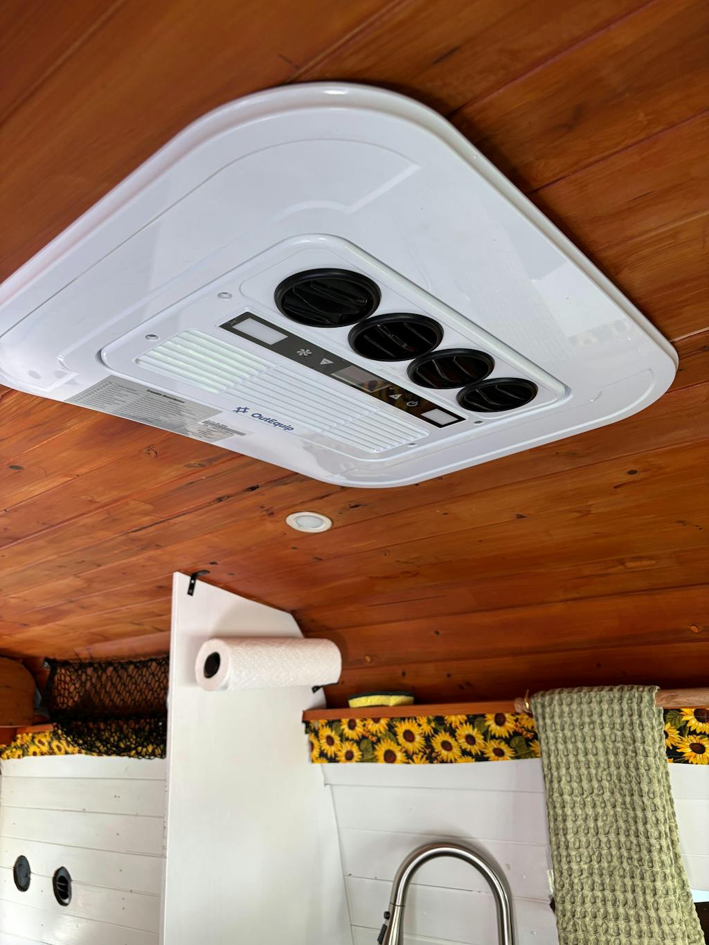 RV Air Conditioner, 12V 10000 BTU Rooftop Air Conditioner with Heater ...