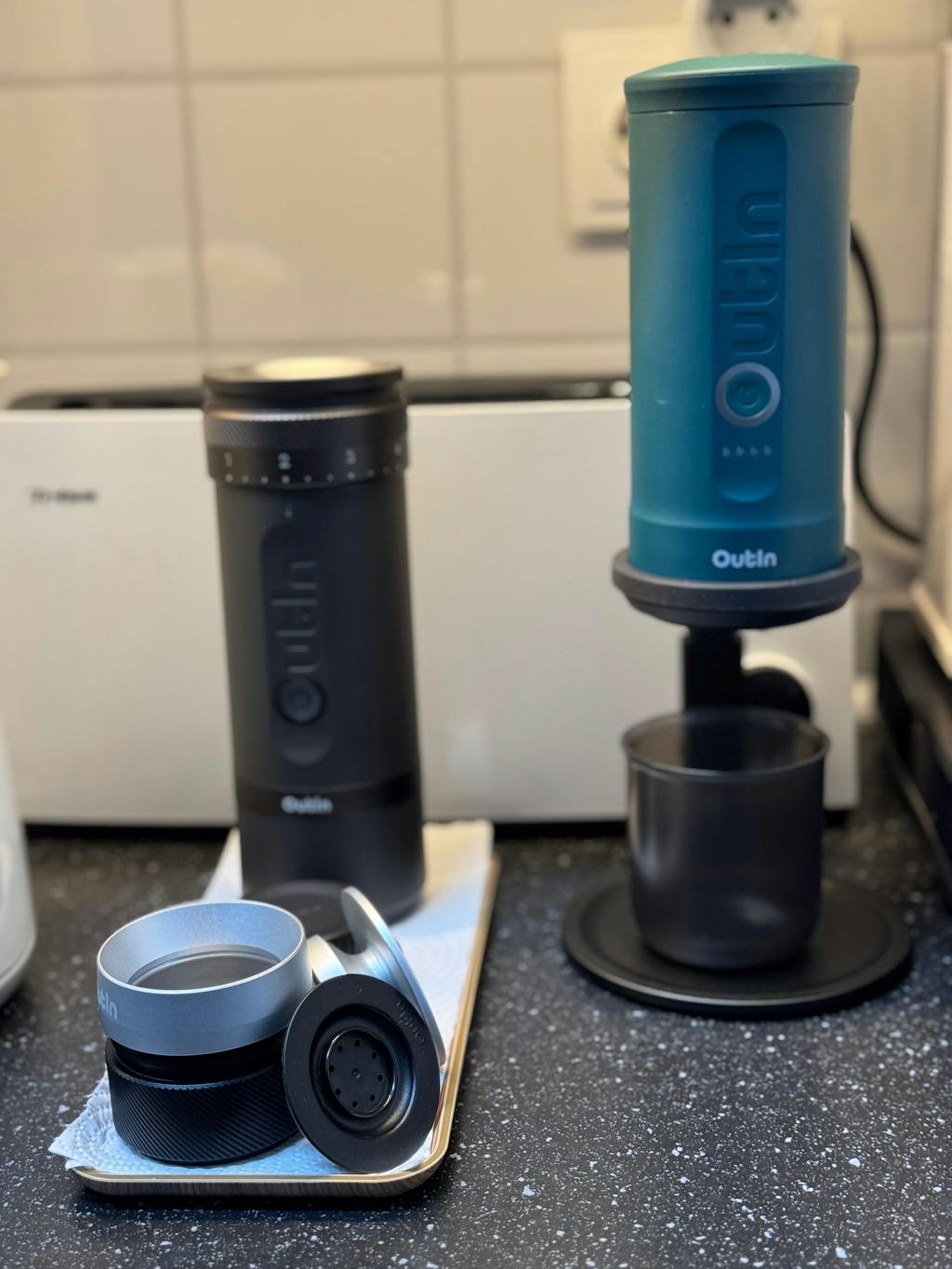 OutIn Fino Electric Coffee Grinder | Portable Espresso Grinder