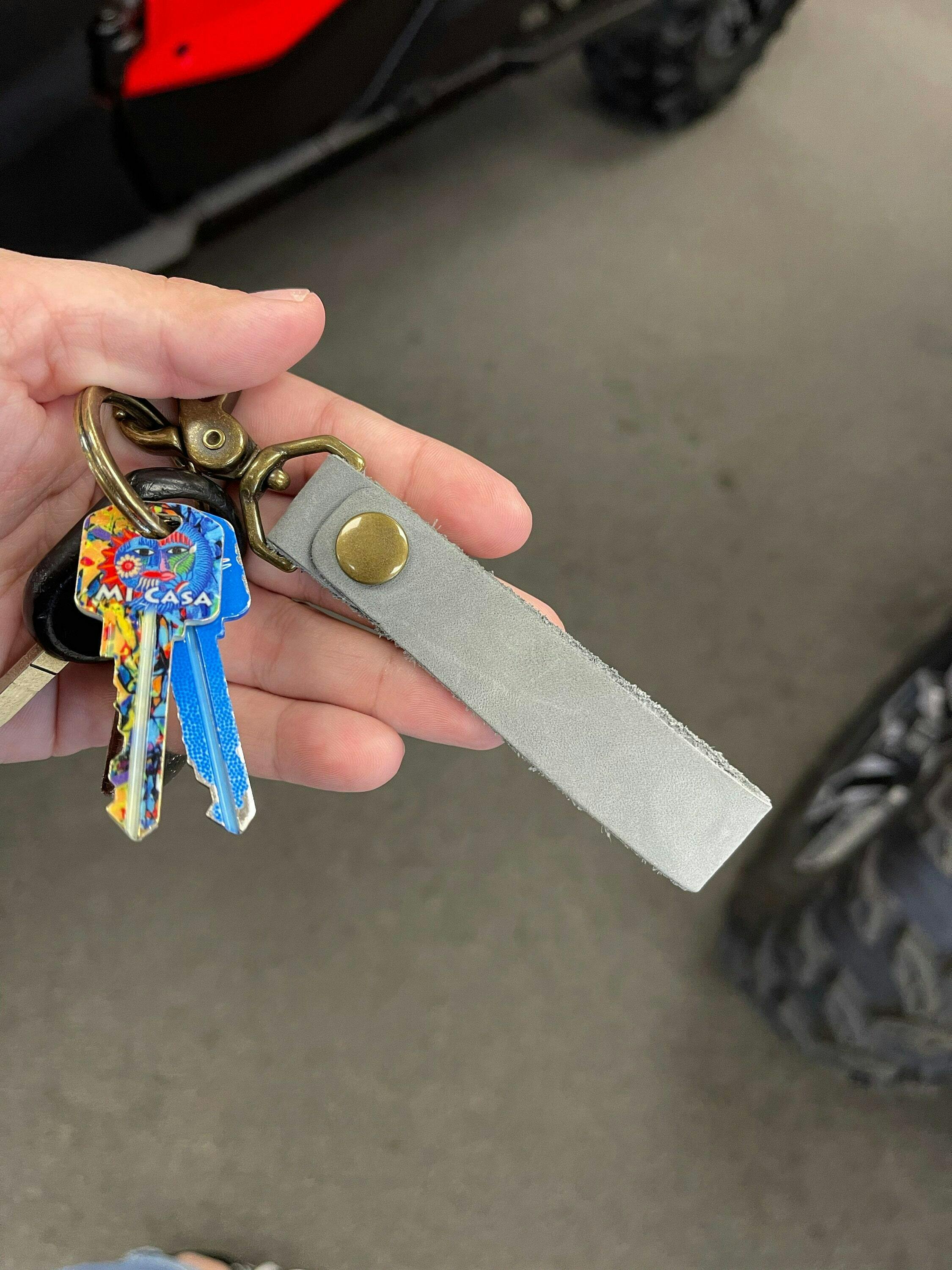 Looped Snap Closure Keychain | Personalized Premium Leather Keychain