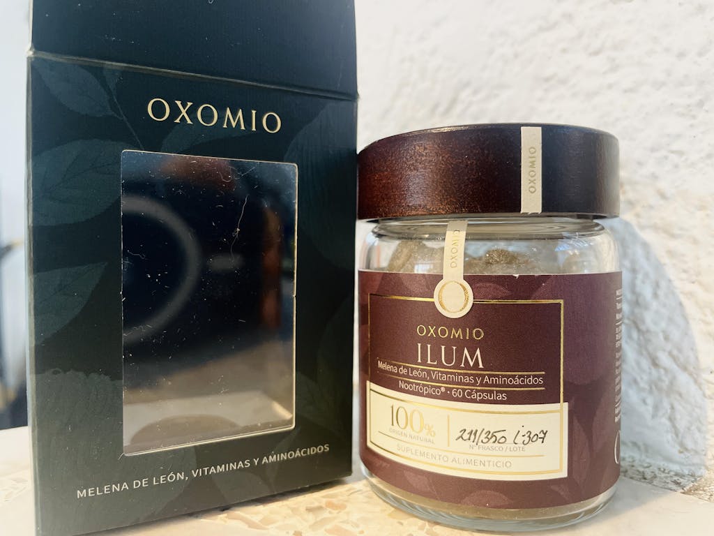 Ilum | Poderosa mezcla nootrópica que energiza la mente | OXOMIO