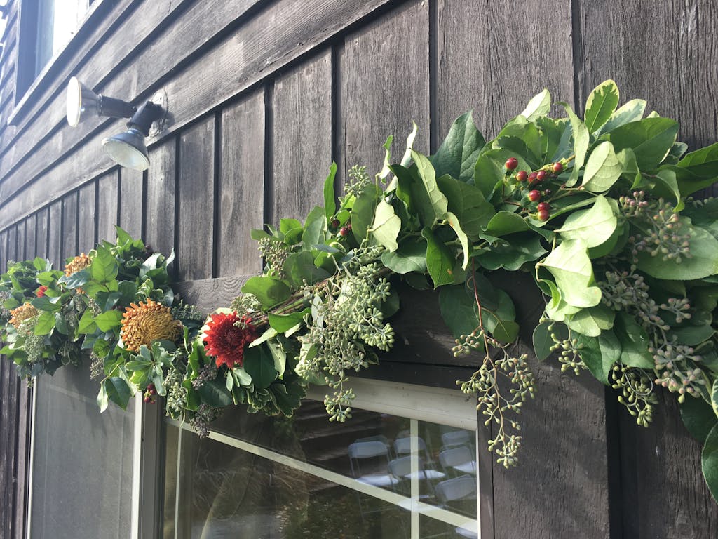 Fresh Designers Choice Fresh Garland- Four Item By Pacific Garland ...