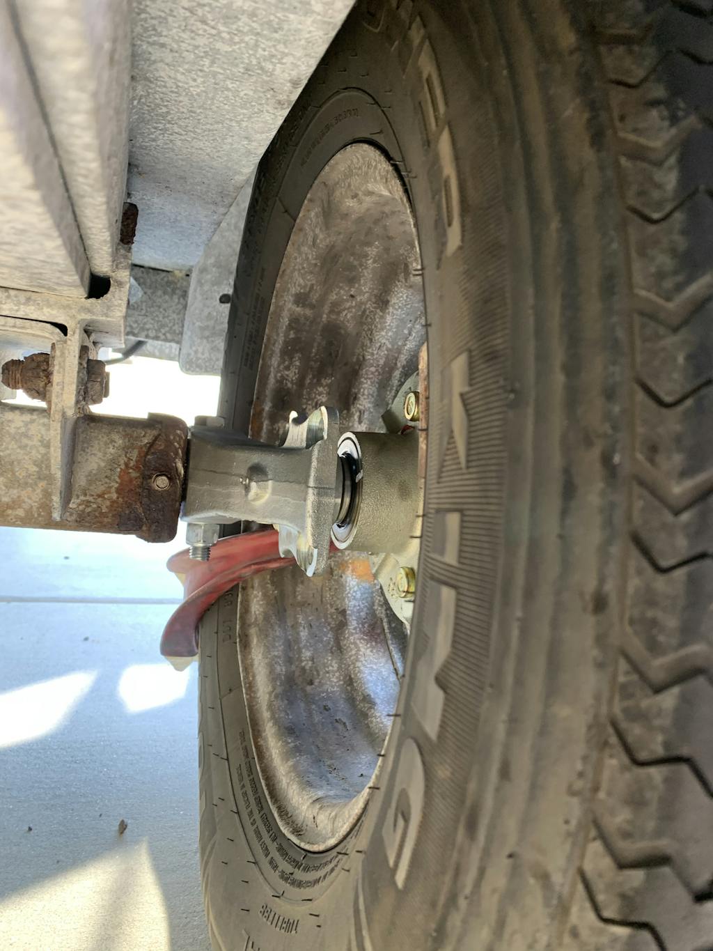 Trailer Buddy Replacement Trailing Arm w/ Vault 3,750 lb 5-Lug Hub ...