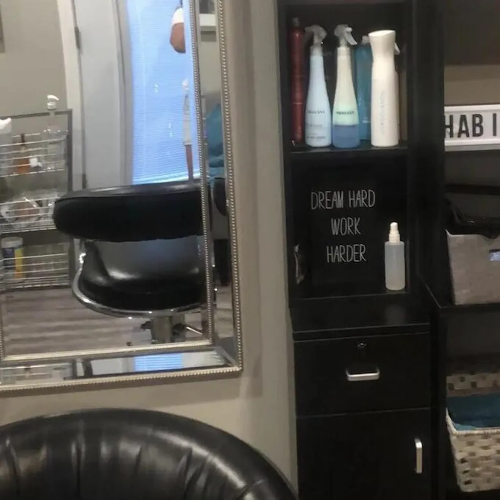 Barber Station with Shelves - Organized & Functional丨Paddie