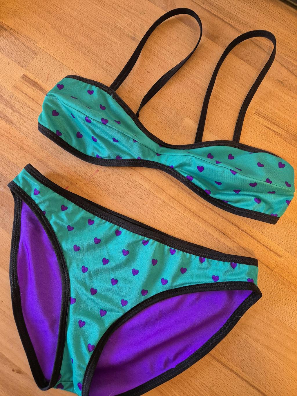 Cowrie Kini – Paradise Patterns