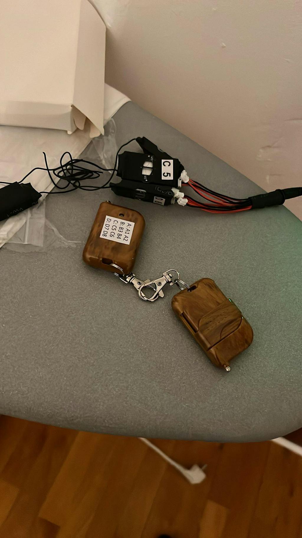 Remote control balloon poppers | Partylandup – PartyLandUp