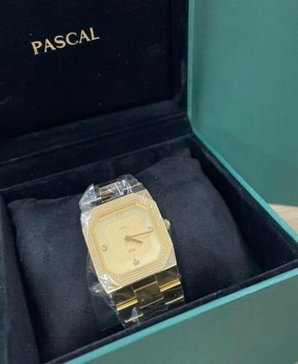Octagonal Clou de Paris Diamond Watch | PASCAL