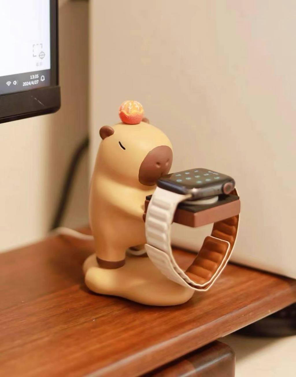 Apple Watch Capybara Charger Holder