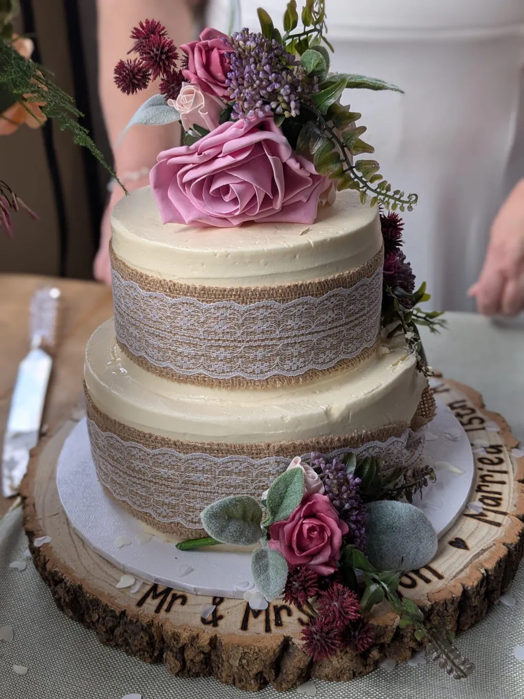 Vanilla Two Tier Wedding Cake | Nationwide Deliveries | Patisserie Valerie