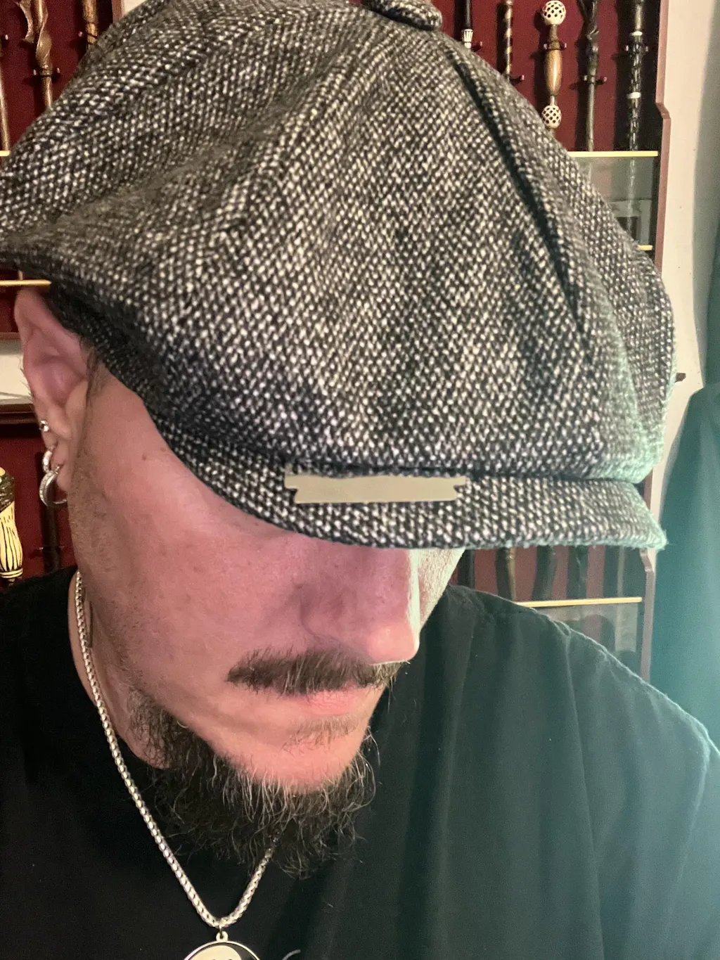 The Premium Razor – Peaky Hat