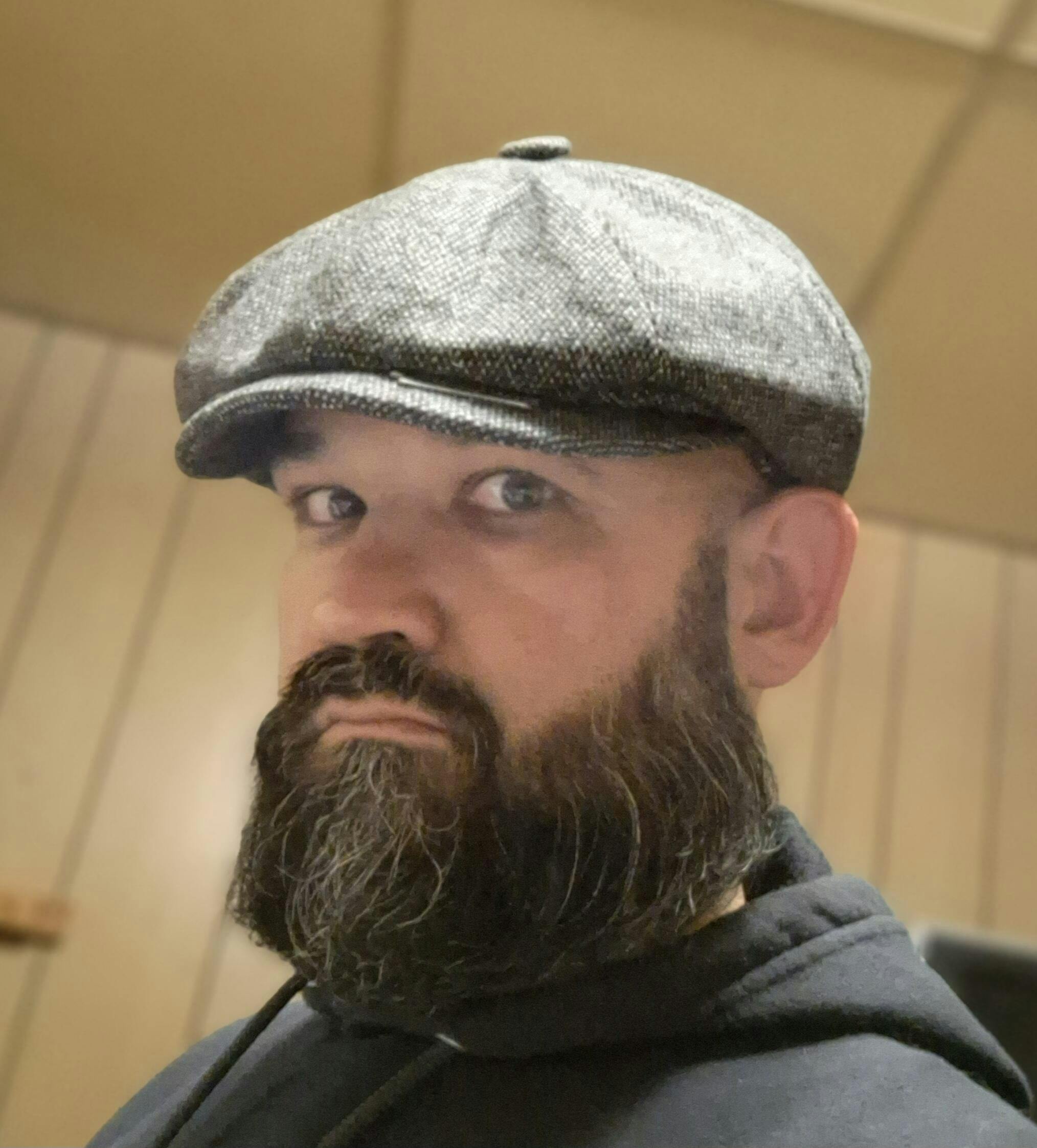 The Premium Razor – Peaky Hat