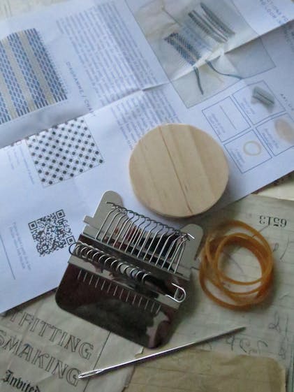 mini loom darning