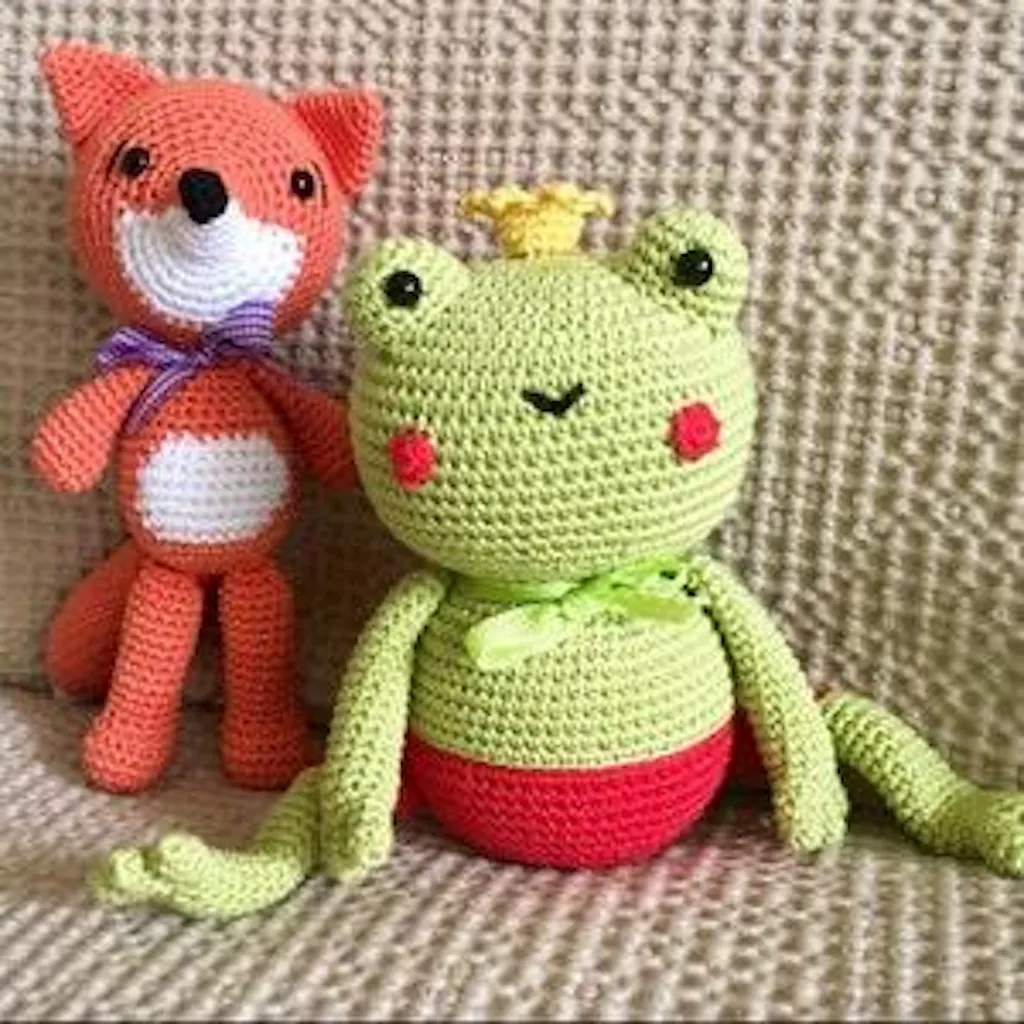 Amigurumi Frog Pattern - Fred the Frog - Pepika Crochet Patterns