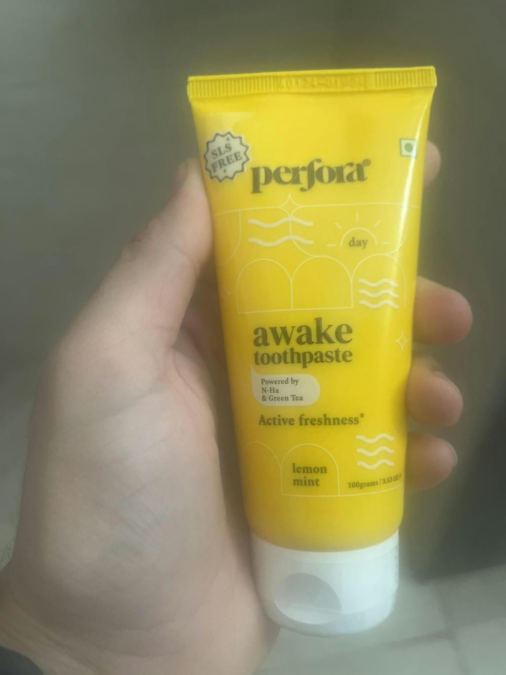 Buy Perfora's Awake Lemon Mint Toothpaste For Fresh Breath Online ...