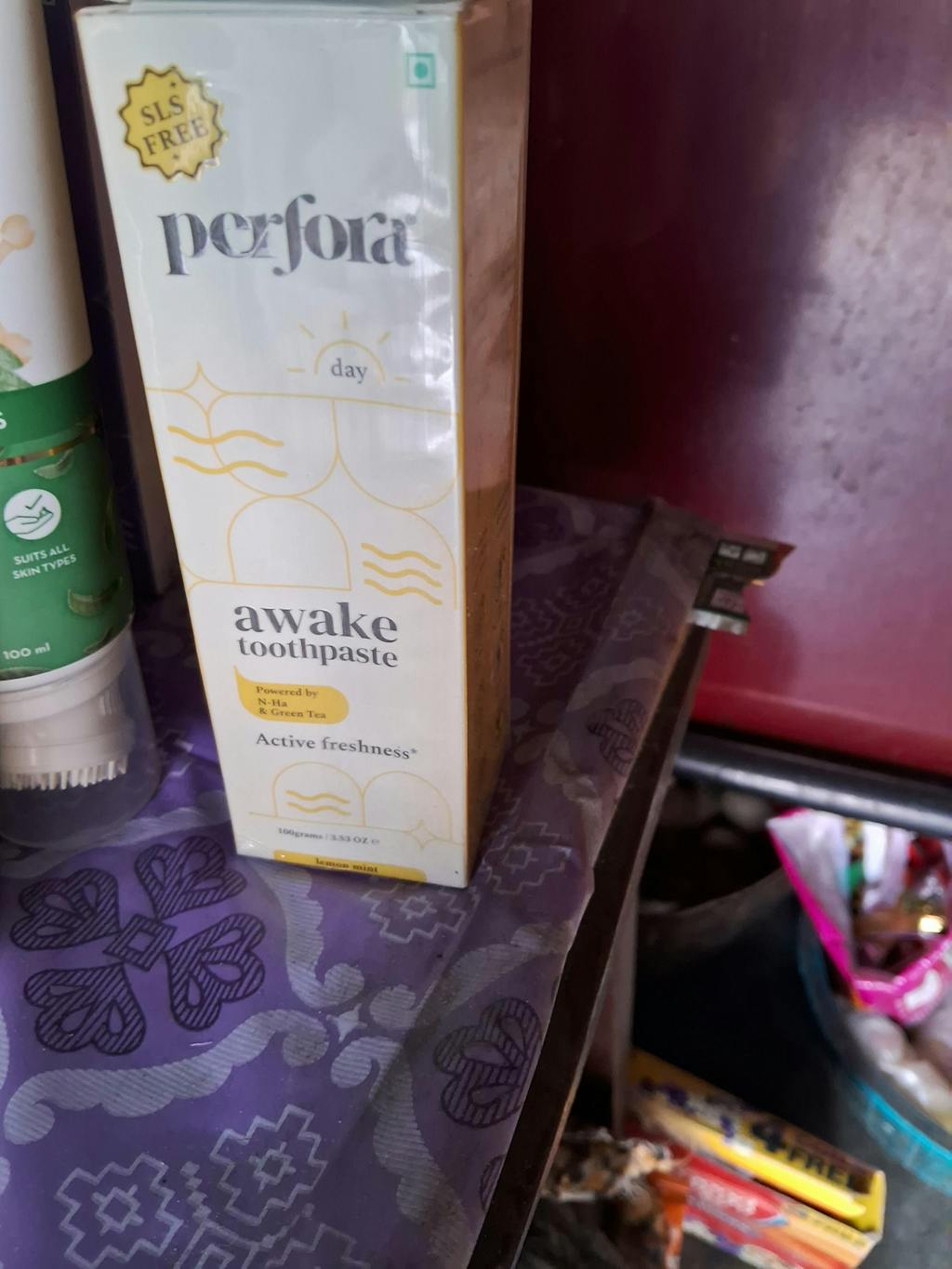 Buy Perfora's Awake Lemon Mint Toothpaste For Fresh Breath Online ...