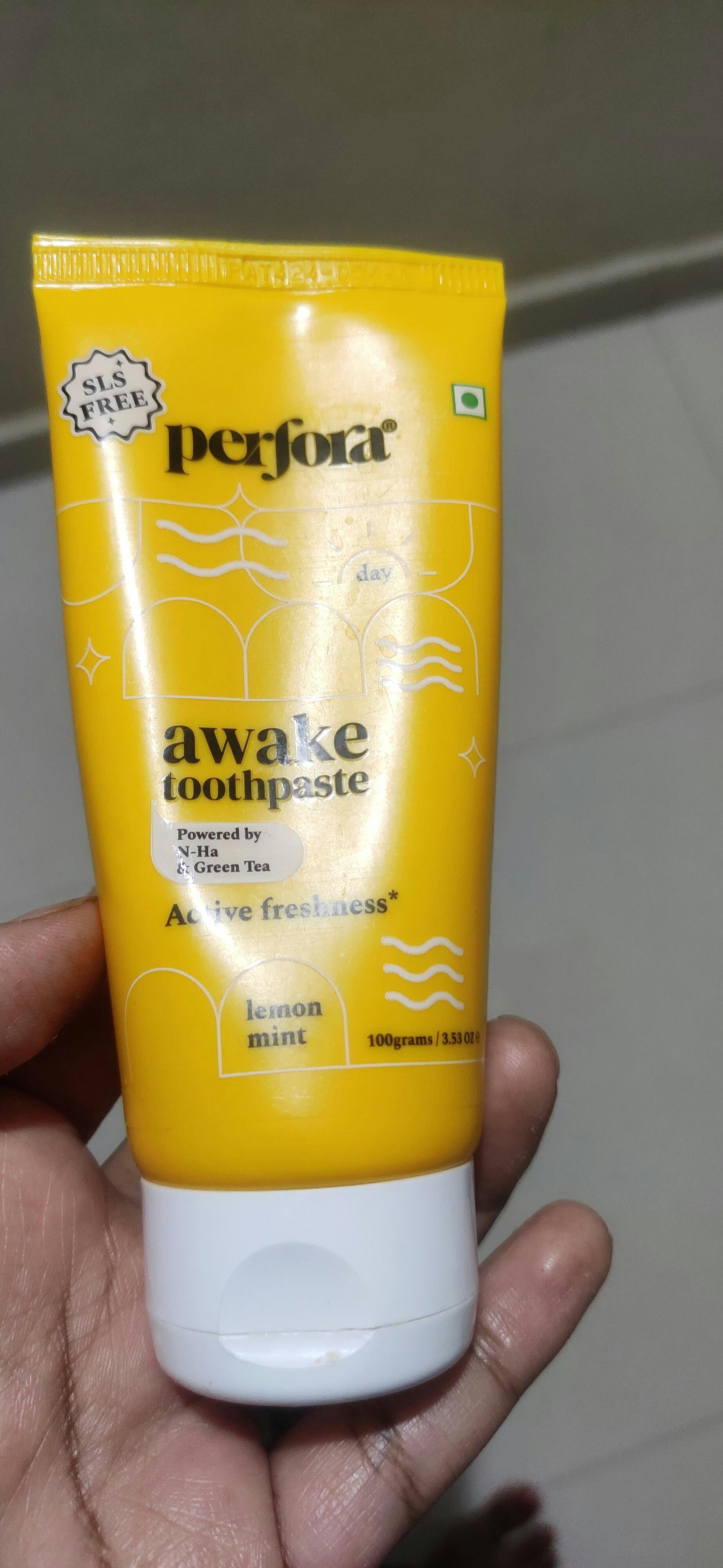 Buy Perfora's Awake Lemon Mint Toothpaste For Fresh Breath Online ...