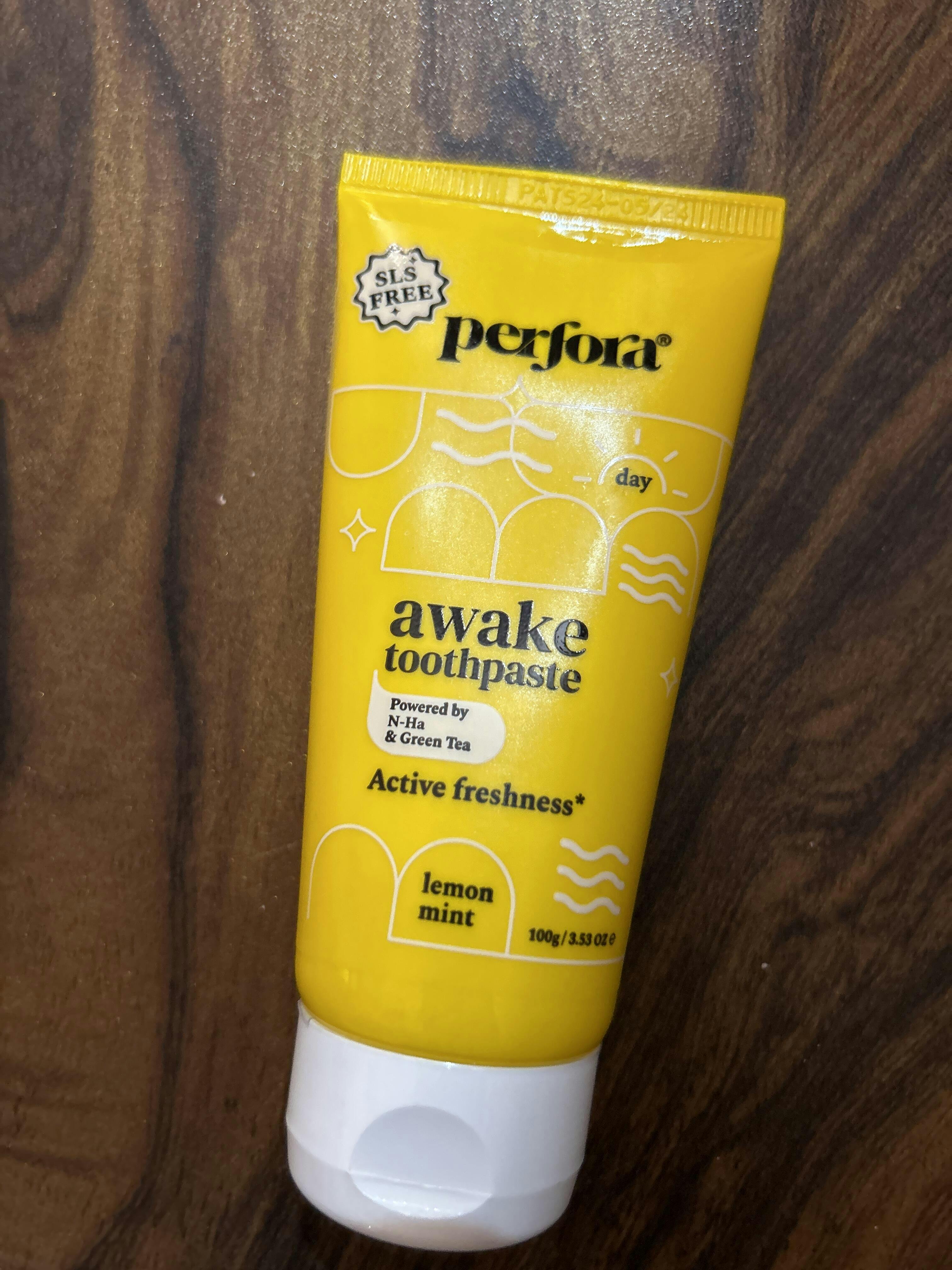Buy Perfora's Awake Lemon Mint Toothpaste For Fresh Breath Online ...