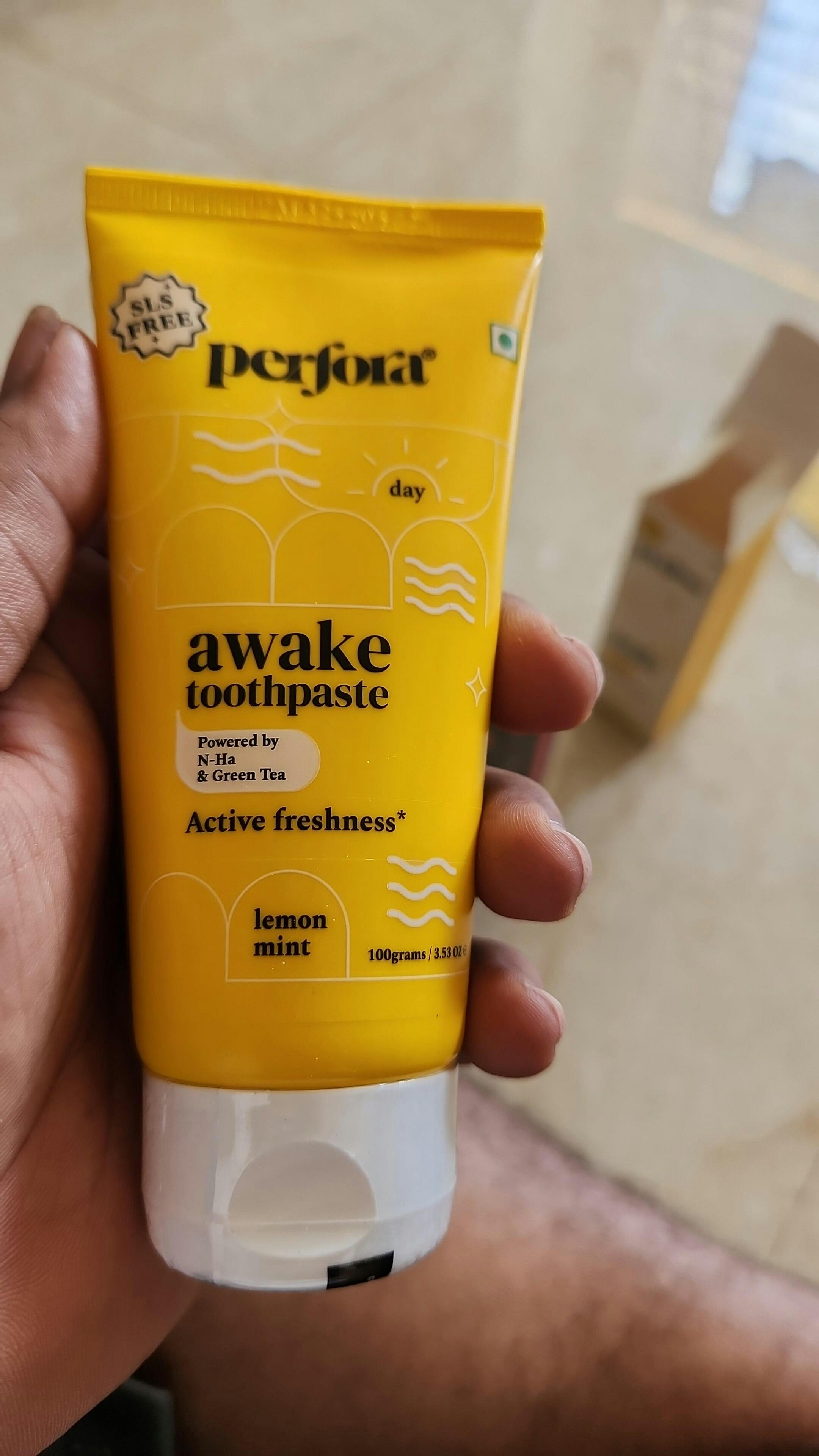 Buy Perfora's Awake Lemon Mint Toothpaste For Fresh Breath Online ...