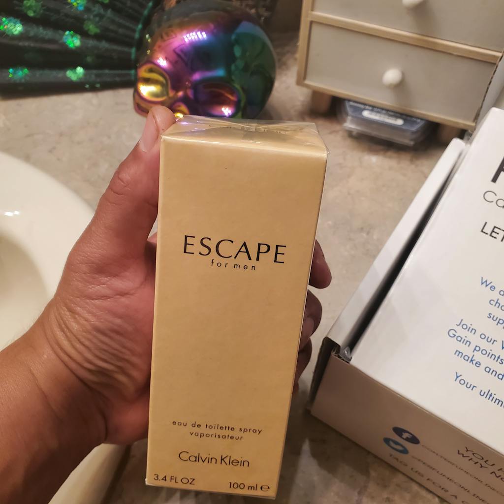 Ck Escape Cologne for Men by Calvin Klein in Canada – Perfumeonline.ca