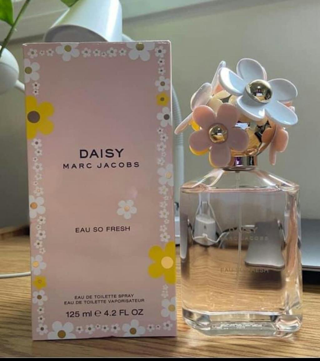 Buy Daisy Eau So Fresh perfume online at discounted price ...