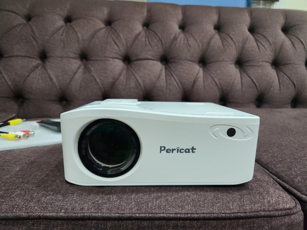 Pericat PT01 Native 1080P Outdoor Movie Projector with 350" Display