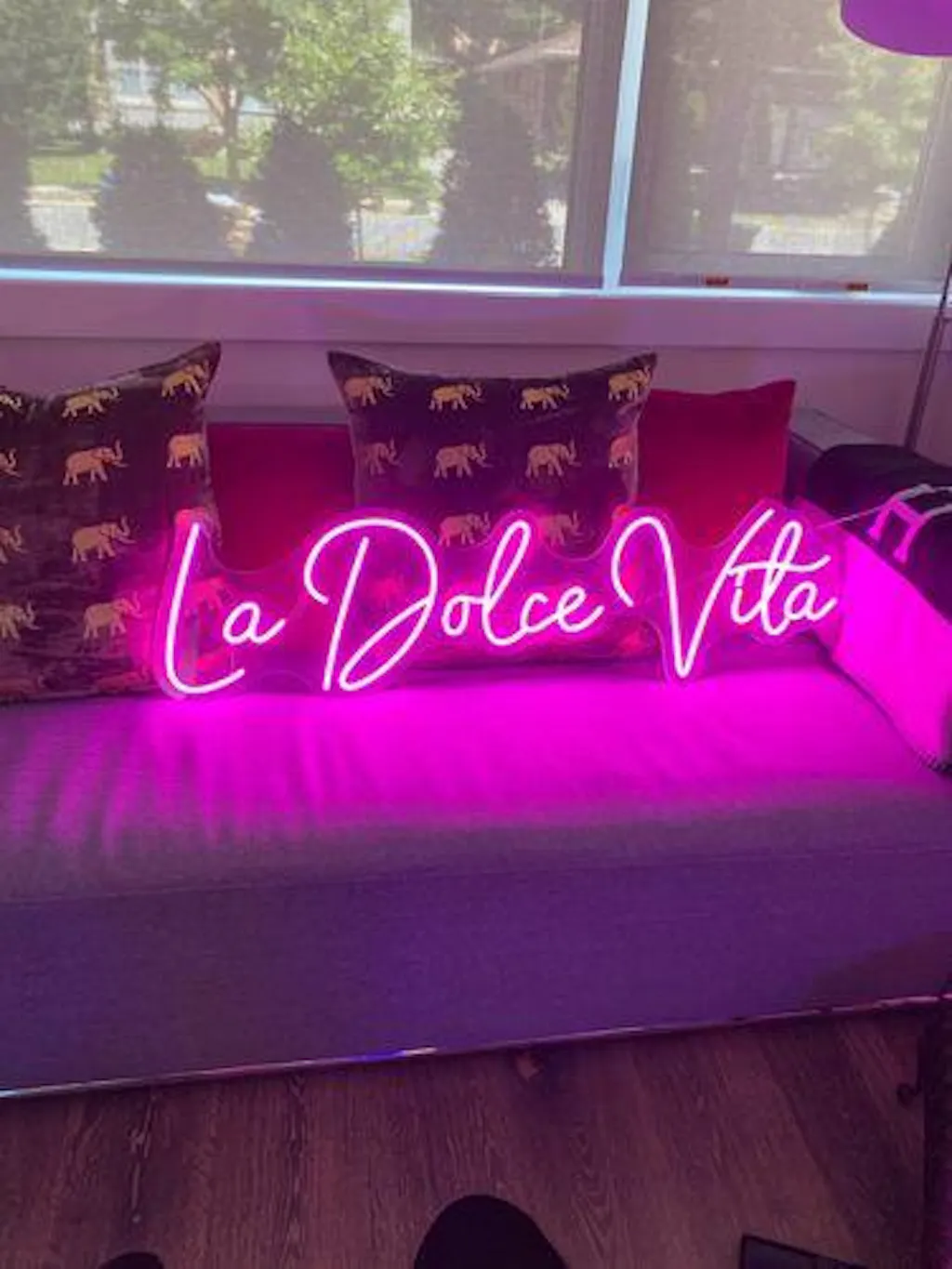 Weed Leaf Led Neon Sign - NeonXpert